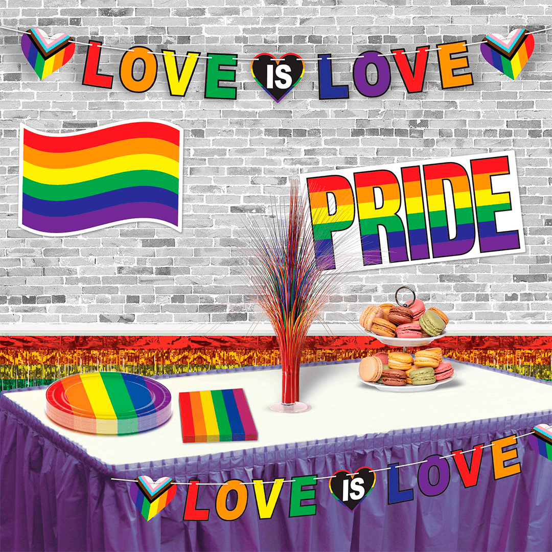 Banner Love Is Love - Party Center
